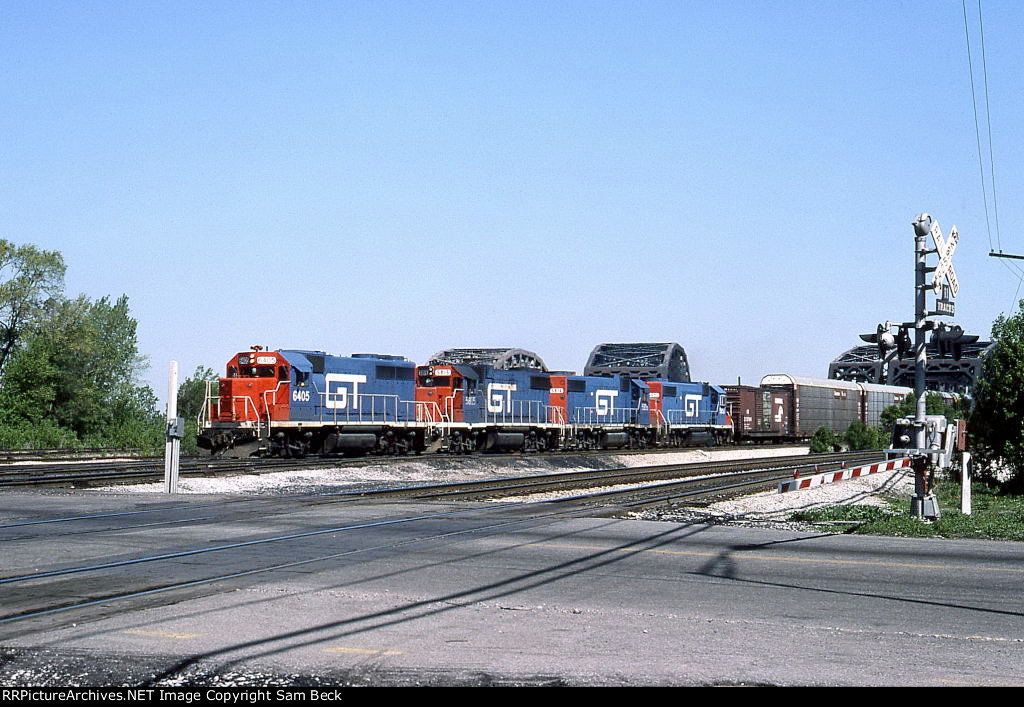 GTW 6405, 5815, 5816, and 5852 on #392